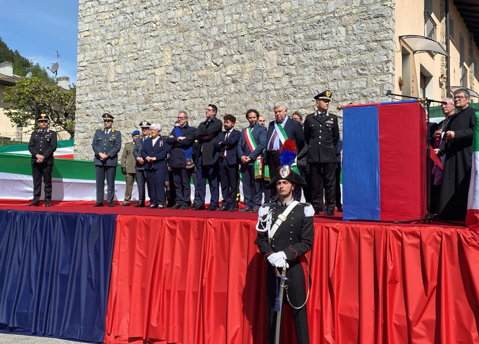 La nuova Caserma dei Carabinieri di Clusone è stata inaugurata